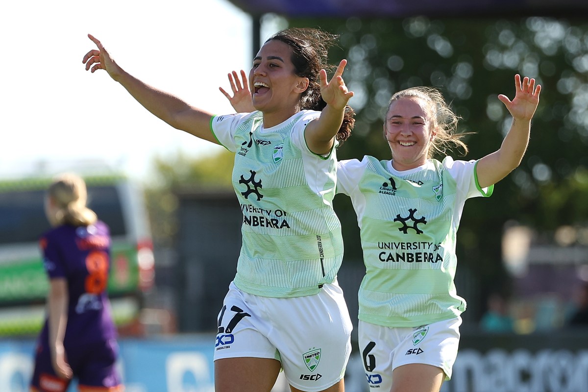 CANBERRA AND WANDERERS UNITE FOR PRIDE CELEBRATION - Canberra United