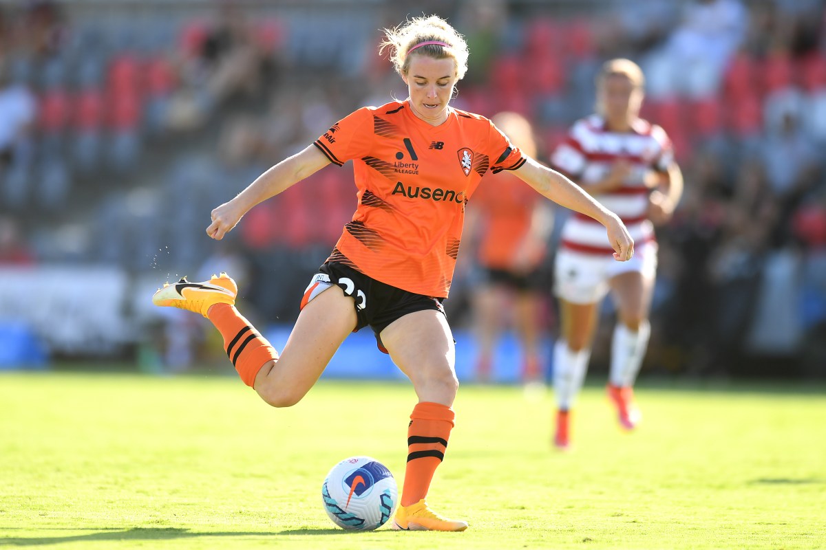 US DEFENDER CLOUGH JOINS UNITED - Canberra United