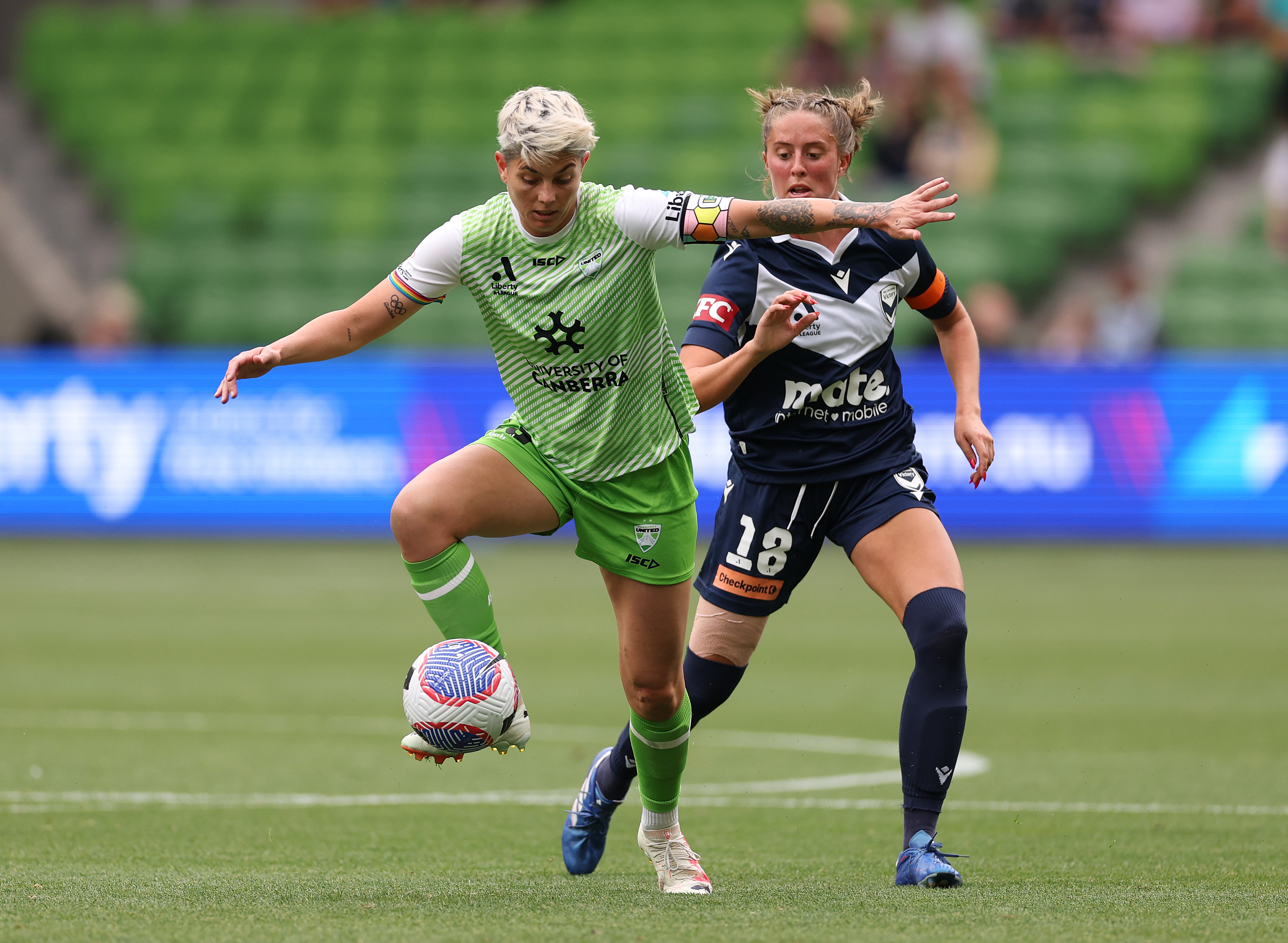 CANBERRA FALL TO MELBOURNE AT AAMI PARK - Canberra United